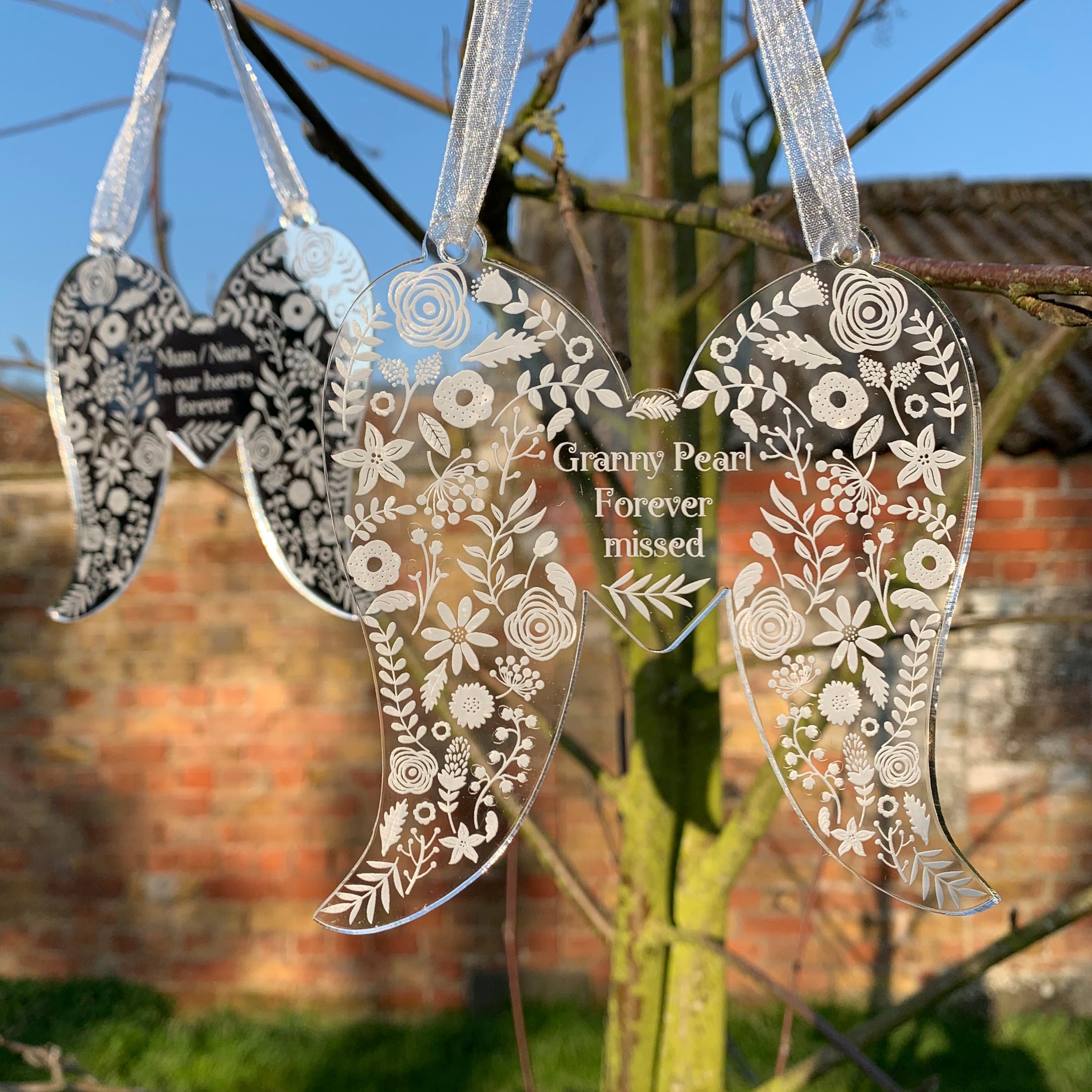 Acrylic personalised angel wings, memorial gift to remember loved ones ...