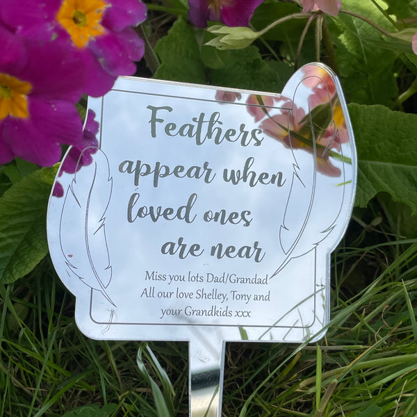 Feathers appear when loved ones are near - Personalised remembrance ...
